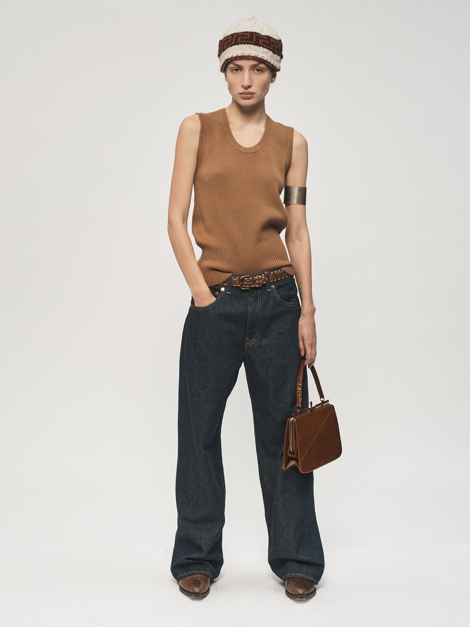 U Neck Vest Desert – 6397